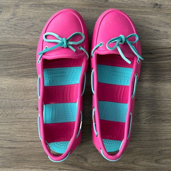 CROCS | Shoes | Crocs Womens Beach Line Boat Shoes In Sz 7 | Poshmark